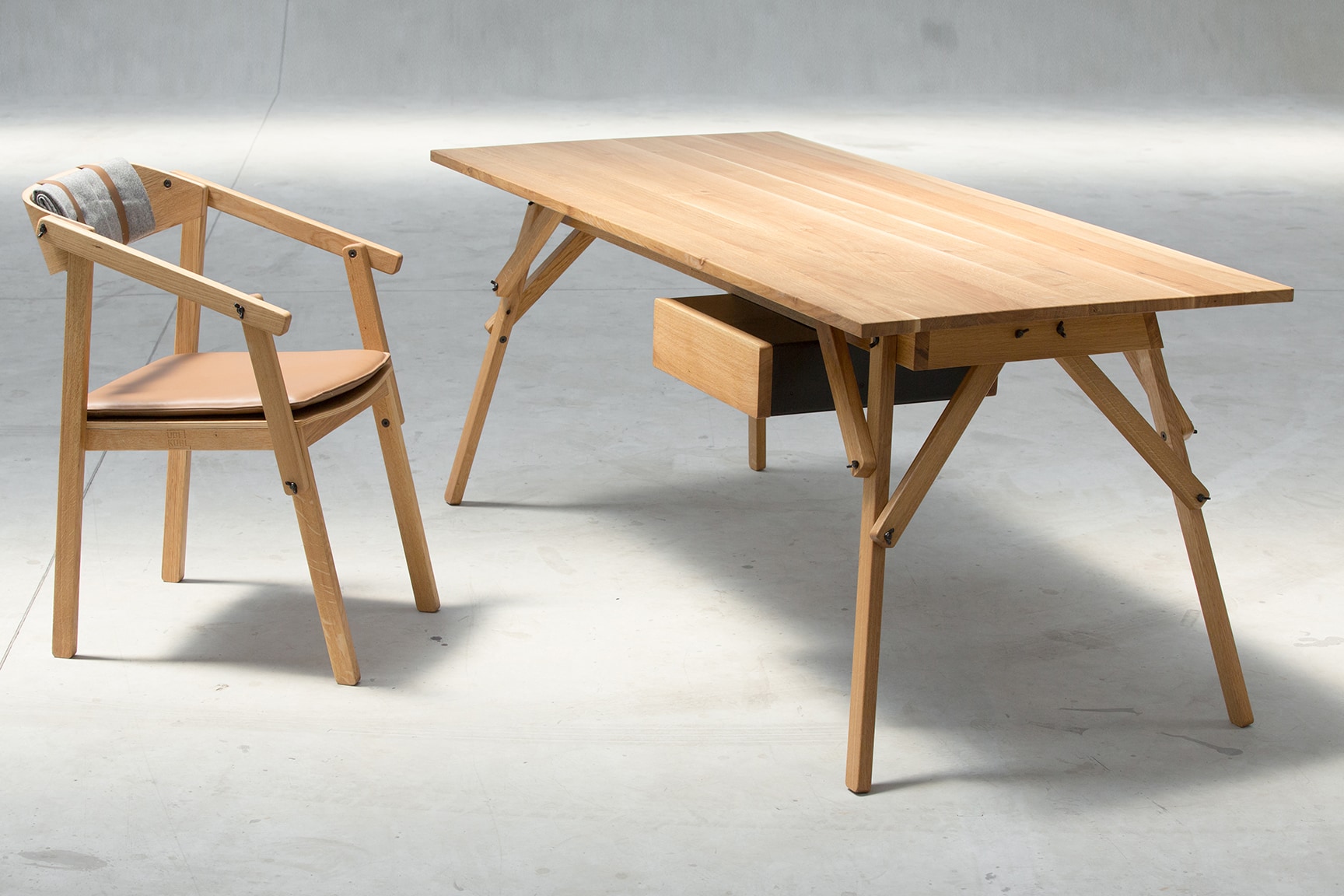 Leibal — Atelier Desk/Table