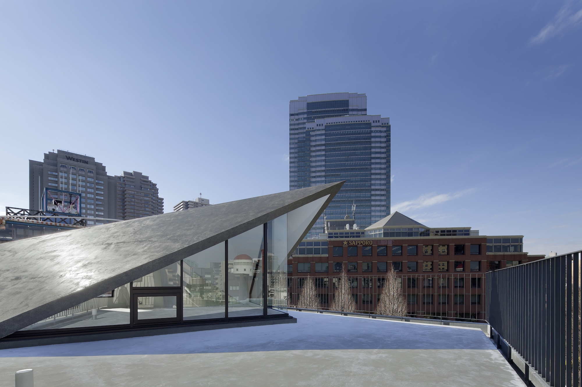 Folding Roof House | Leibal