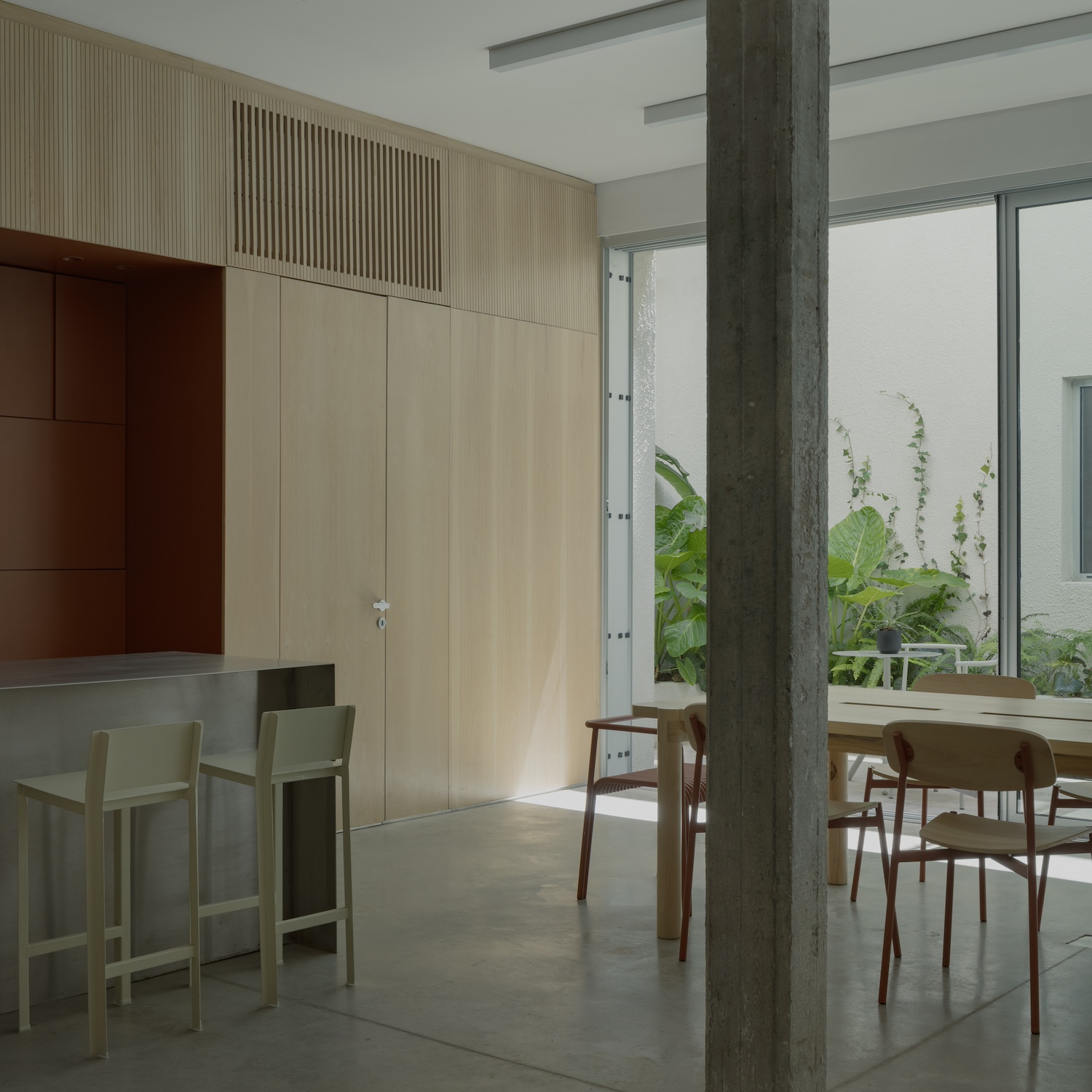 Leibal — Espacio B