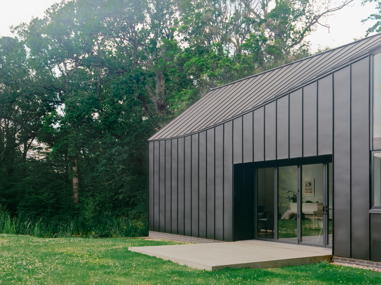 Leibal — Twisted House