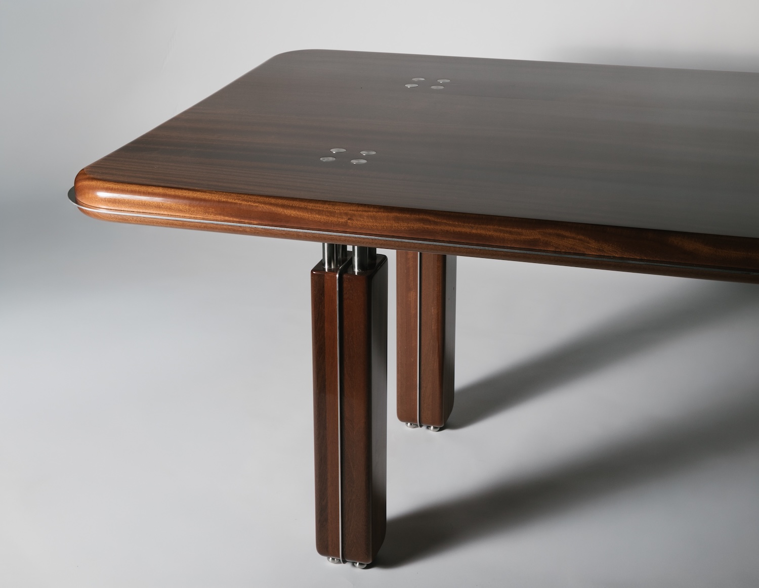 Leibal — Vesper Dining Table