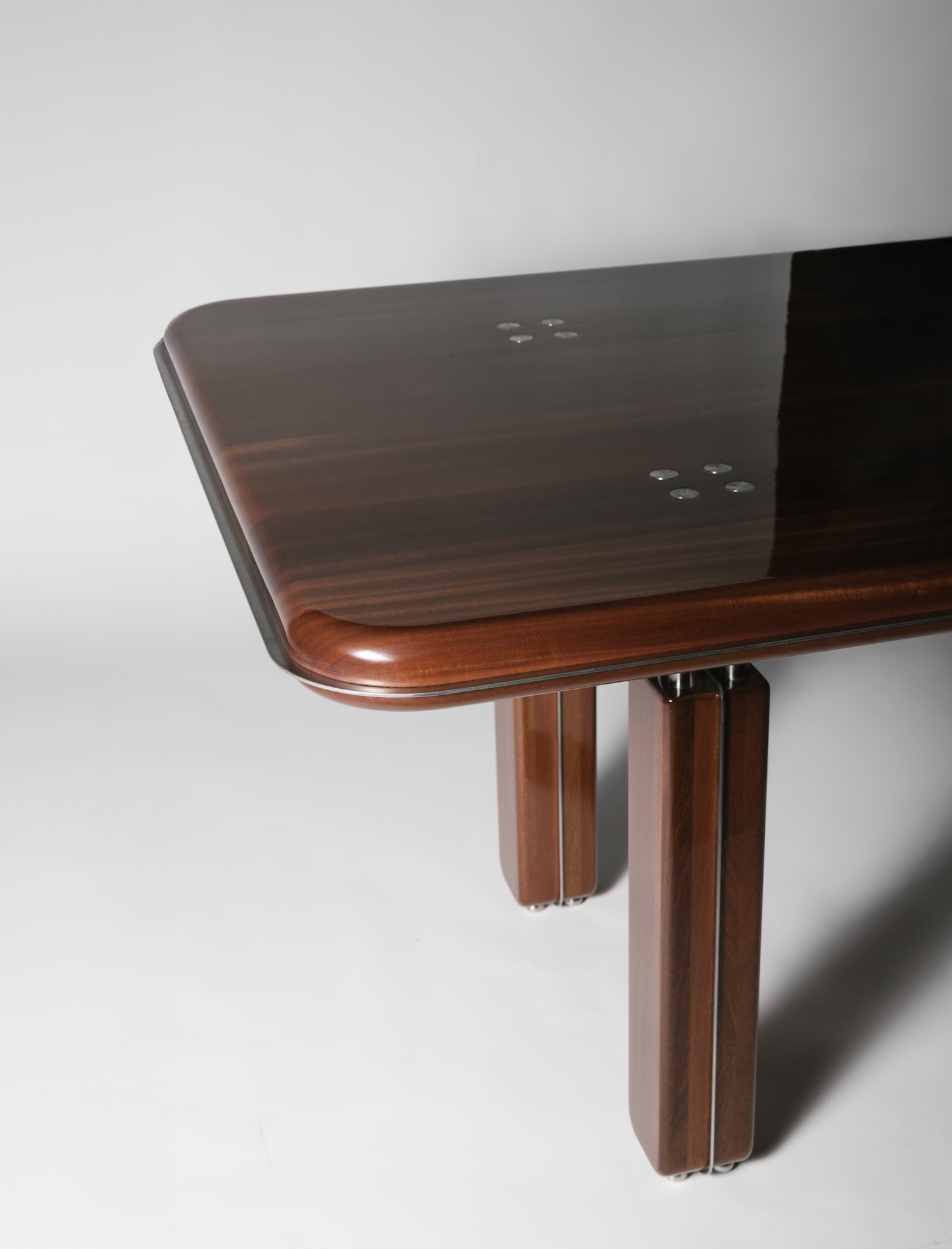 Leibal — Vesper Dining Table